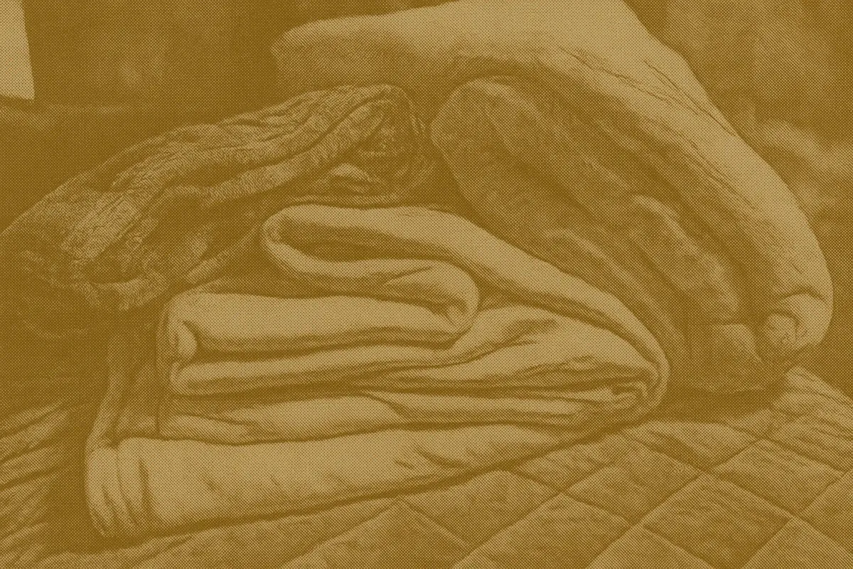 Best Heated Blankets in Canada (2025) Top Electric Picks